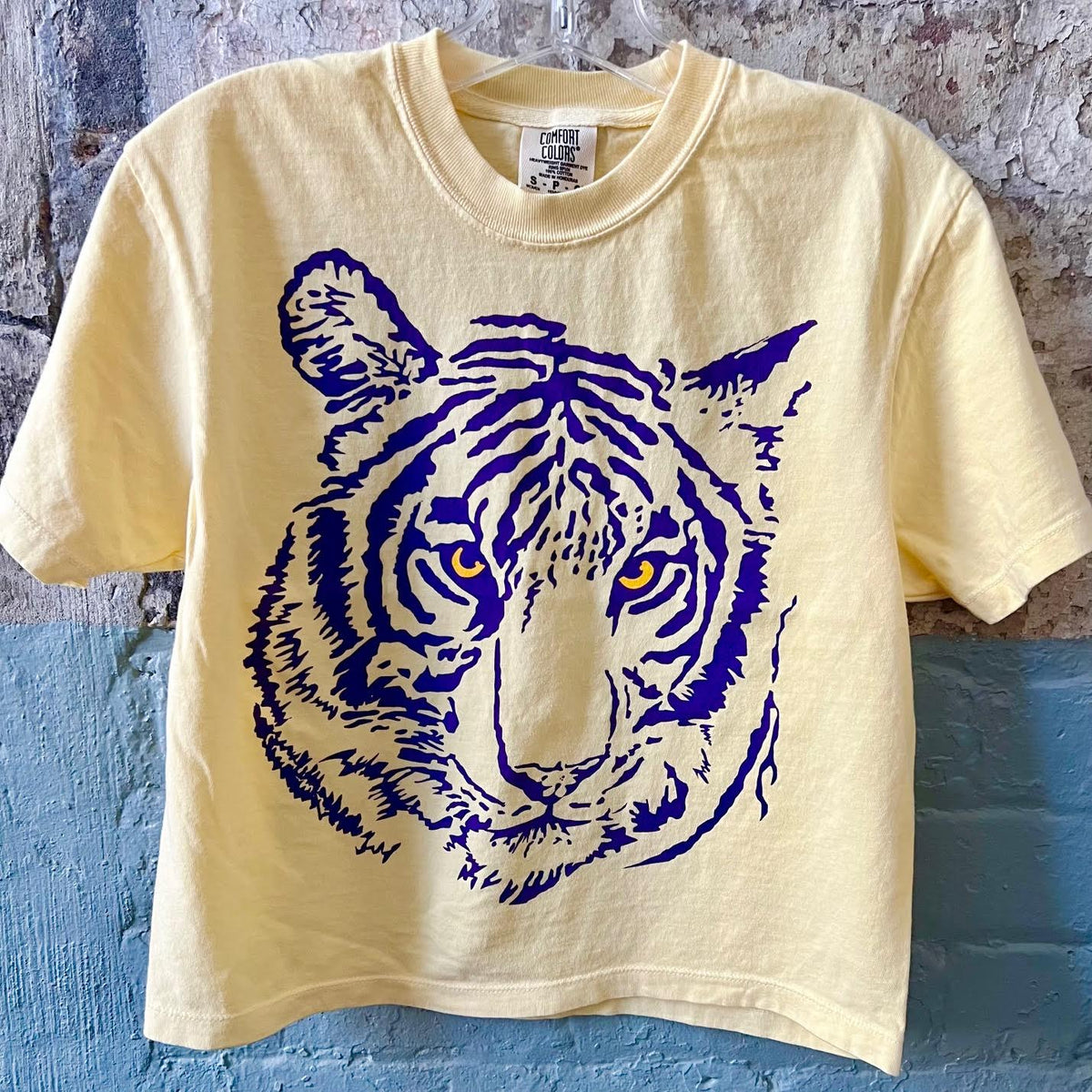 CROPPED TIGER TEE IN BUTTER GOLD – Hey, Penelope Boutique